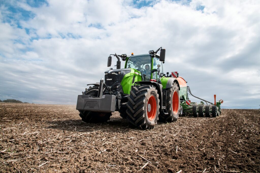 Fendt 900 Vario Tractor - FieldTorque Taranaki